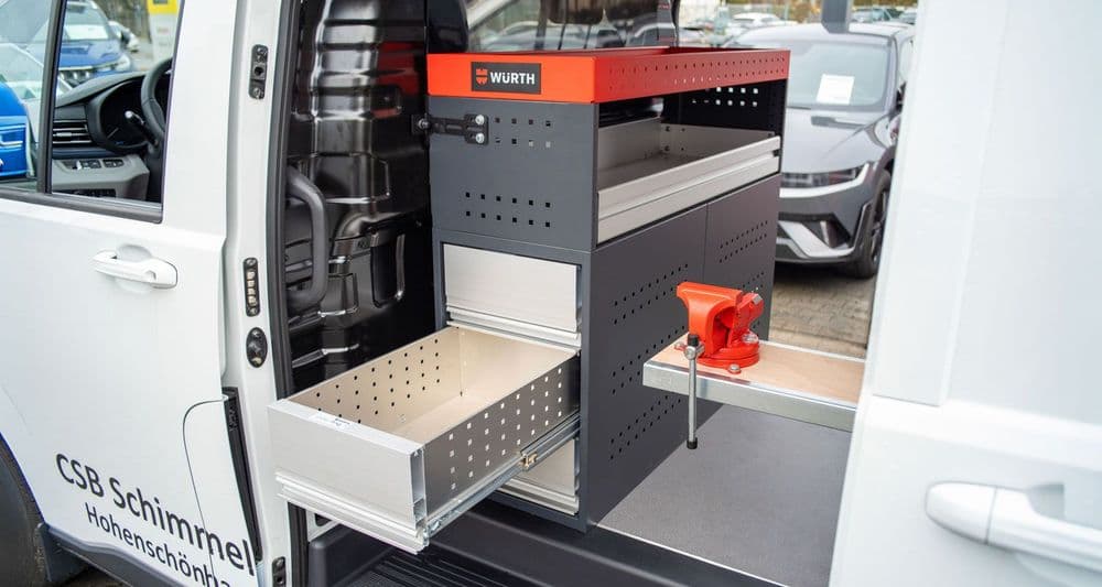 MAXUS X WÜRTH » Transporter with van racking
